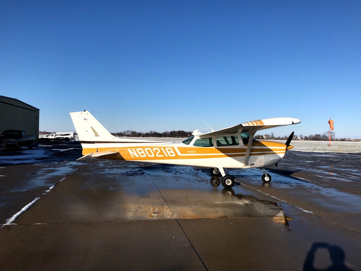 Cessna Airplane Skyhawk II 172M - T.H.E. Company